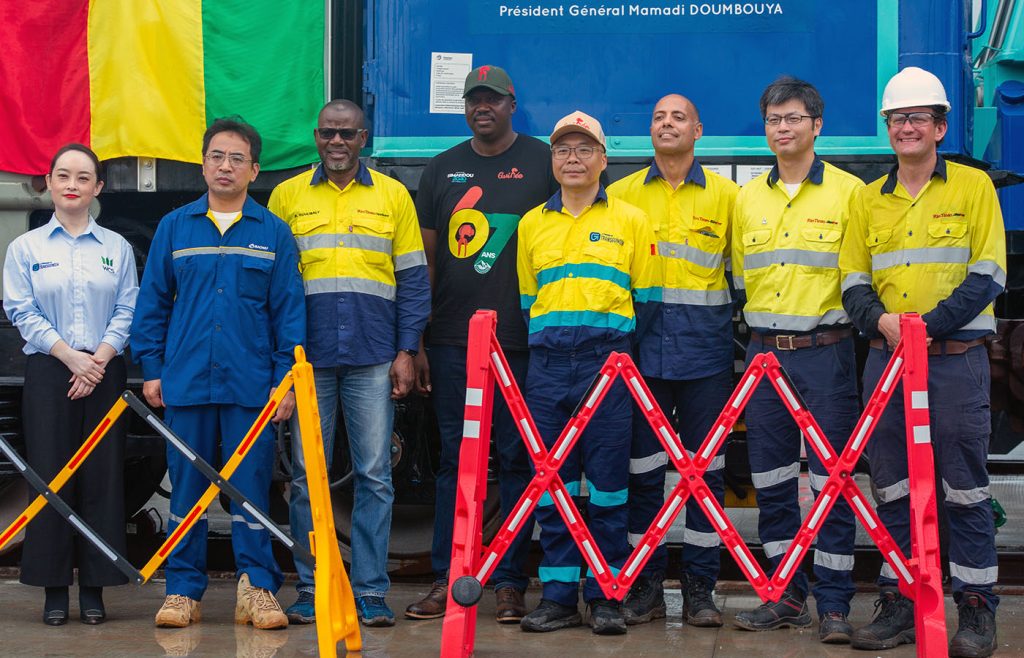 First Four Locomotives for the Simandou Project Arrive in Guinea - SimFer
